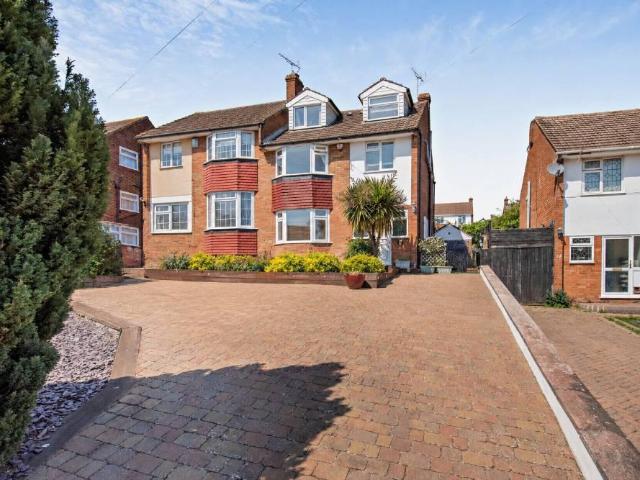 5 bedroom semi detached house for sale