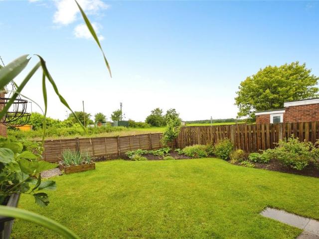 5 bedroom semi detached house for sale