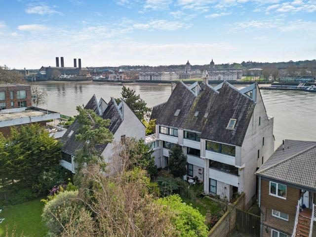 5 bedroom semi detached house for sale