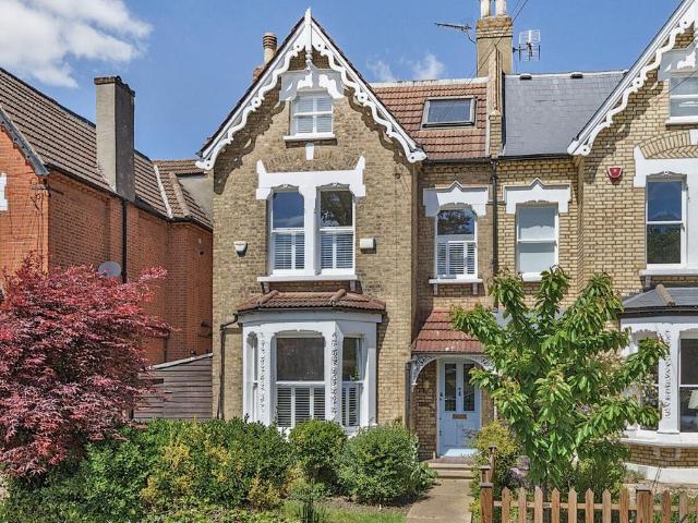 5 bedroom semi detached house for sale