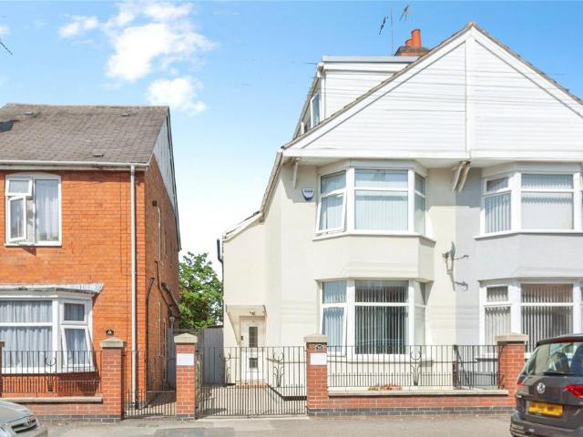 5 bedroom semi detached house for sale