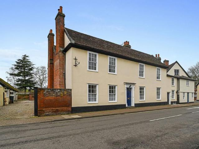 5 bedroom semi detached house for sale