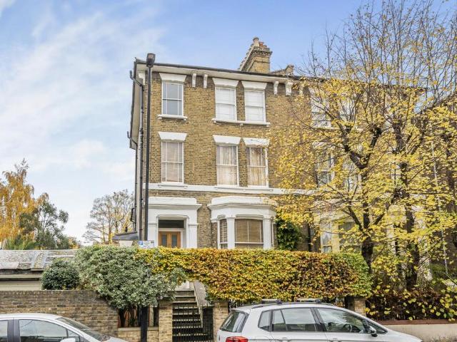 5 bedroom semi detached house for sale