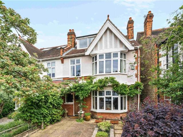 5 bedroom semi detached house for sale