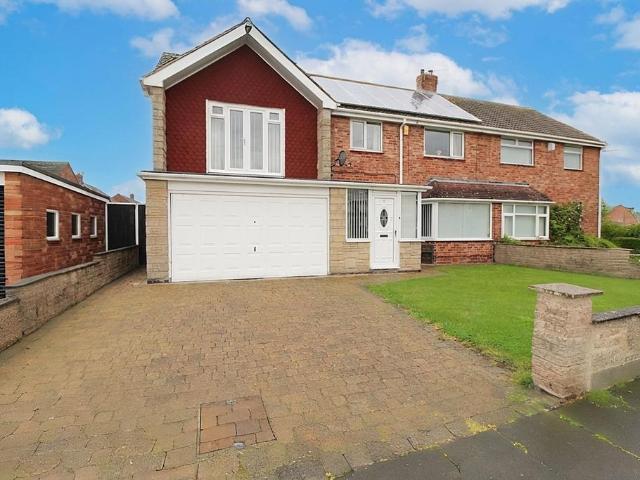 5 bedroom semi detached house for sale