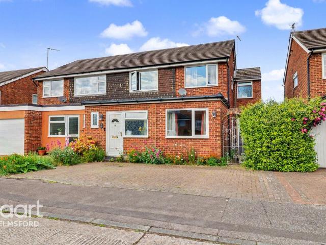 5 bedroom semi detached house for sale