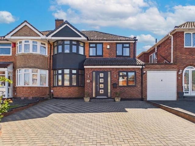 5 bedroom semi detached house for sale