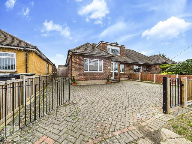 5 bedroom semi detached house for sale