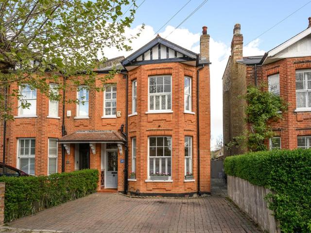 5 bedroom semi detached house for sale