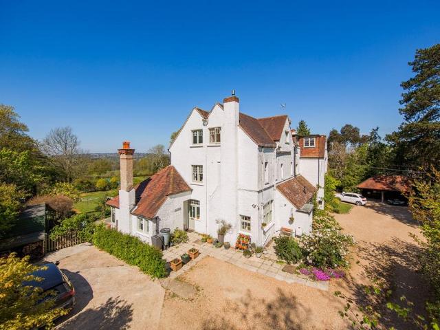 5 bedroom semi detached house for sale
