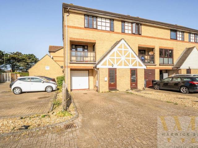 5 bedroom semi detached house for sale