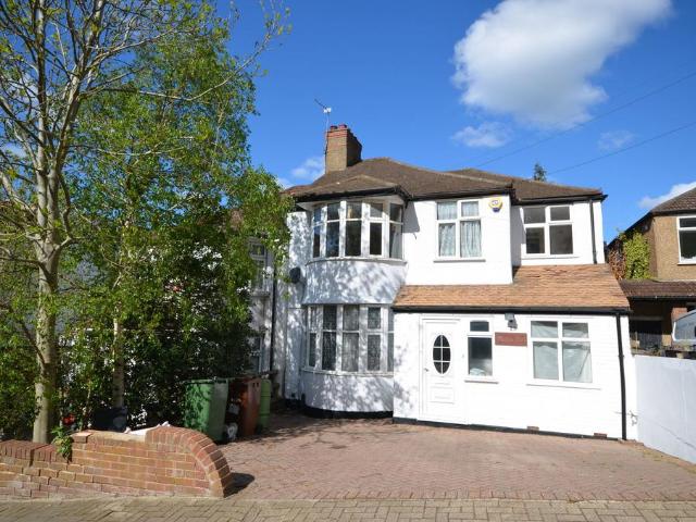 5 bedroom semi detached house for sale