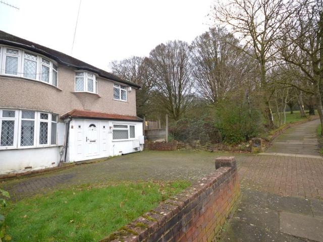 5 bedroom semi detached house for sale