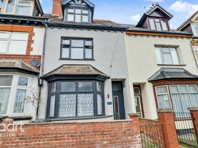 5 bedroom semi detached house for sale