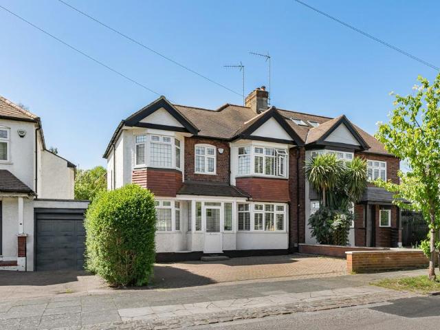 5 bedroom semi detached house for sale