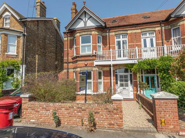 5 bedroom semi detached house for sale