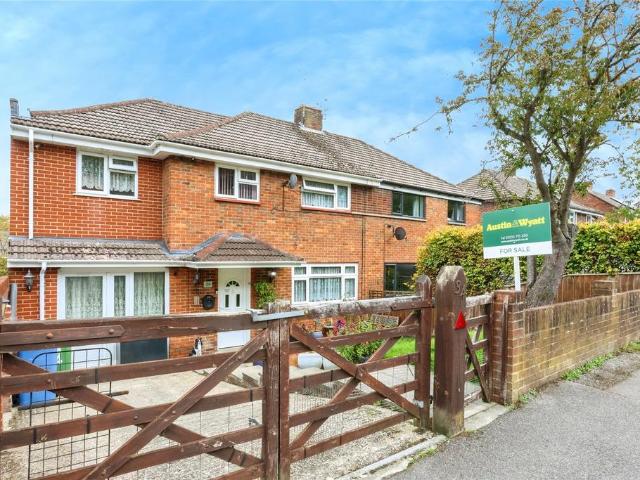 5 bedroom semi detached house for sale