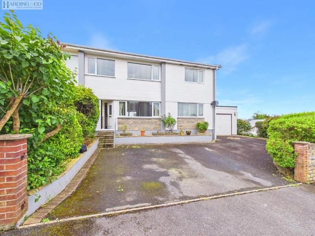 5 bedroom semi detached house for sale
