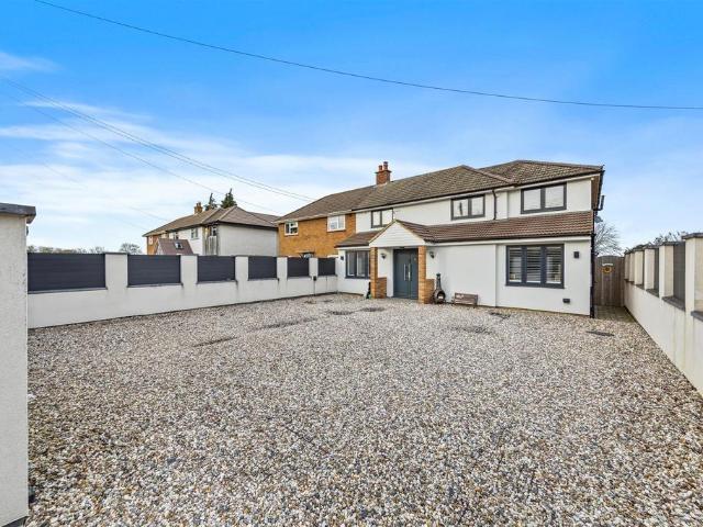 5 bedroom semi detached house for sale