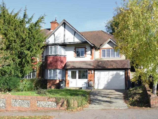 5 bedroom semi detached house for sale