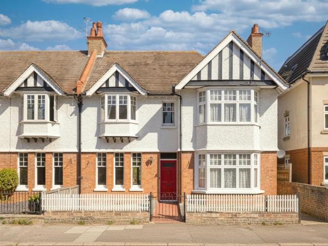 5 bedroom semi detached house for sale