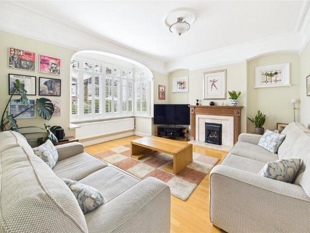 5 bedroom semi detached house for sale