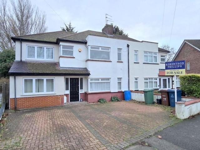 5 bedroom semi detached house for sale