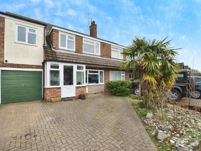 5 bedroom semi detached house for sale