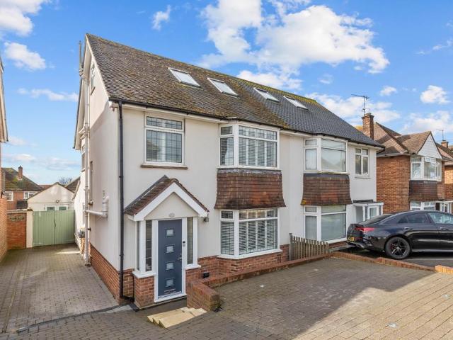5 bedroom semi detached house for sale