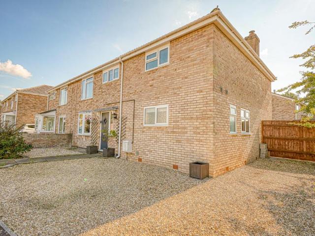 5 bedroom semi detached house for sale