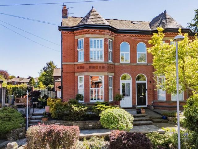 5 bedroom semi detached house for sale