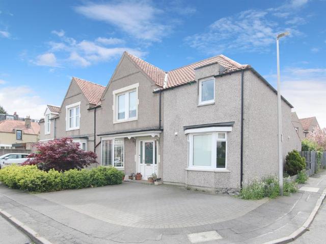 5 bedroom semi detached house for sale