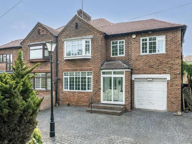 5 bedroom semi detached house for sale