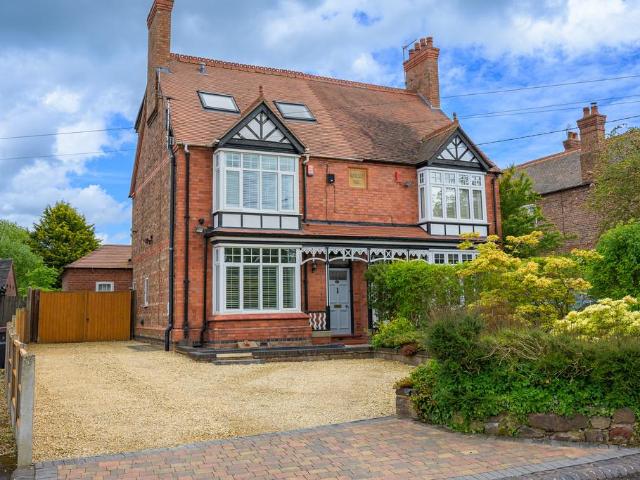 5 bedroom semi detached house for sale
