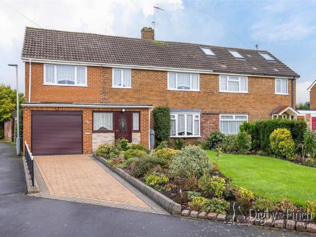 5 bedroom semi detached house for sale