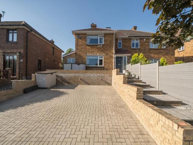5 bedroom semi detached house for sale
