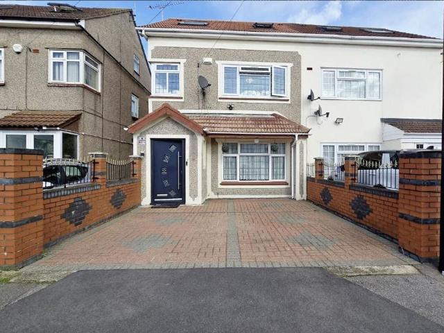 5 bedroom semi detached house for sale