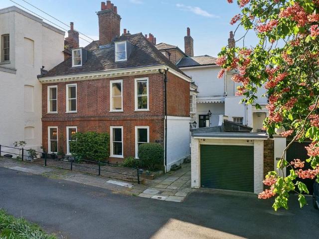 5 bedroom semi detached house for sale