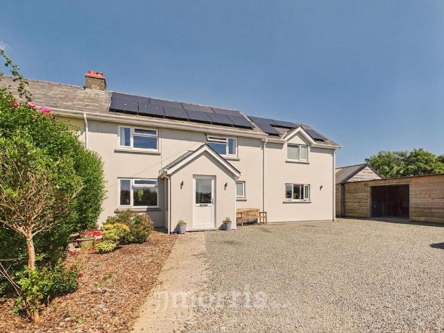 5 bedroom semi detached house for sale
