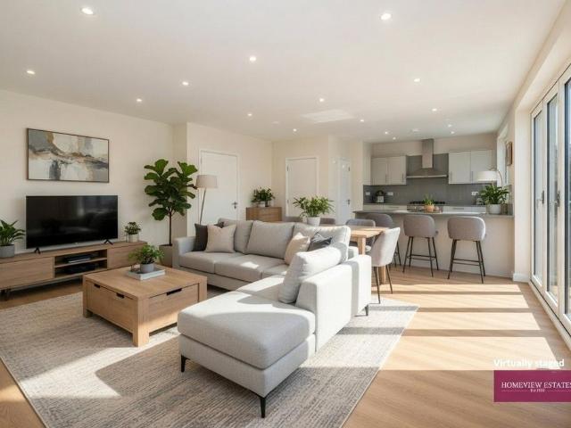 5 bedroom semi detached house for sale