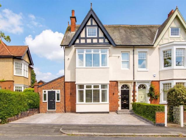 6 bedroom semi detached house for sale