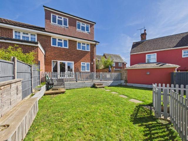 5 bedroom semi detached house for sale