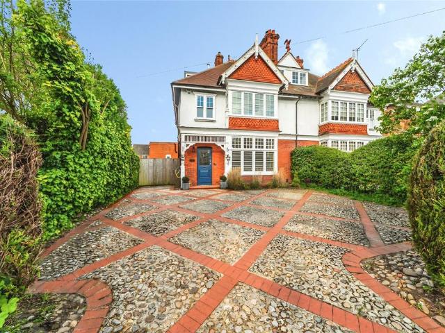 5 bedroom semi detached house for sale