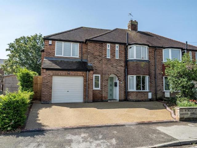 5 bedroom semi detached house for sale