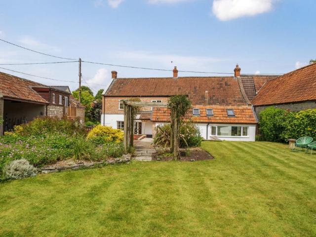 5 bedroom house for sale