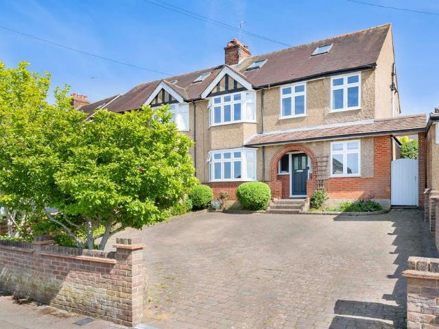 5 bedroom semi detached house for sale