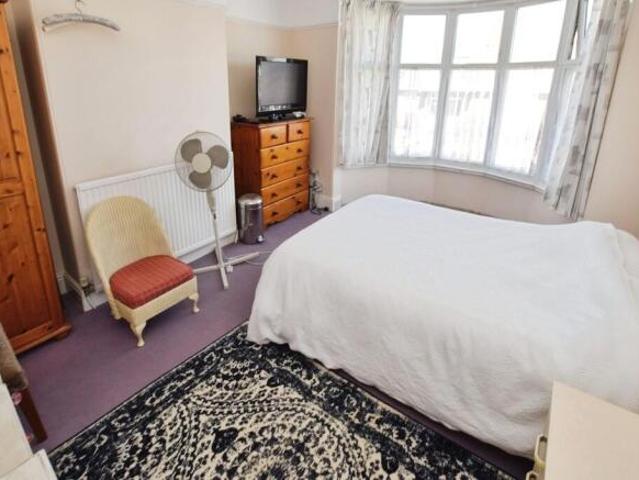 5 bedroom semi detached house for sale in Thompson Road, Exeter, EX1