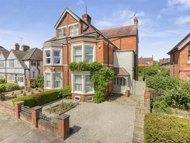5 bedroom semi detached house for sale in The Drive, Abington, Northampton, NN1
