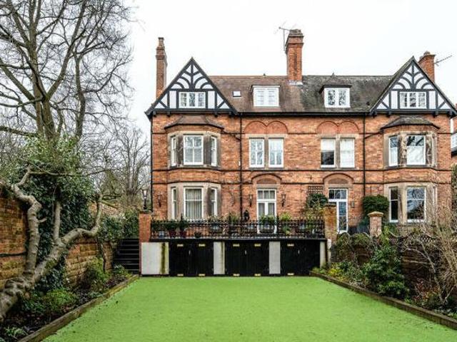 5 Bedroom Semi detached House For Sale In The Park