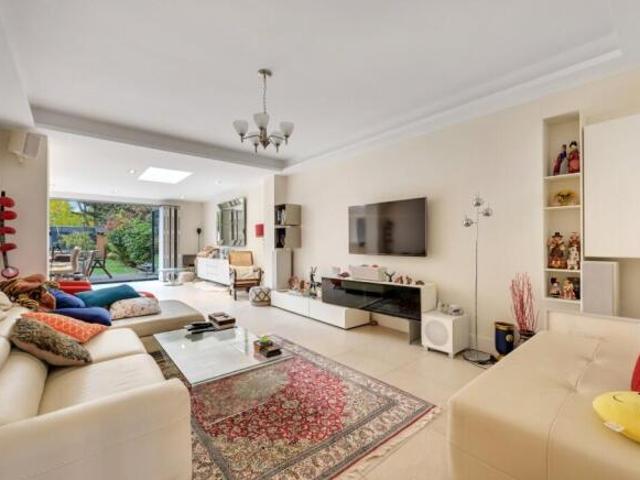 5 bedroom semi detached house for sale in The Ridgeway, London, NW11